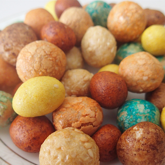 Various Color Japanese Peanut Crackers Crunchy Mixed Sugar Coated Peanuts