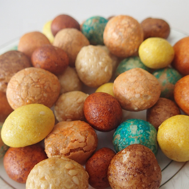 Various Color Japanese Peanut Crackers Crunchy Mixed Sugar Coated Peanuts