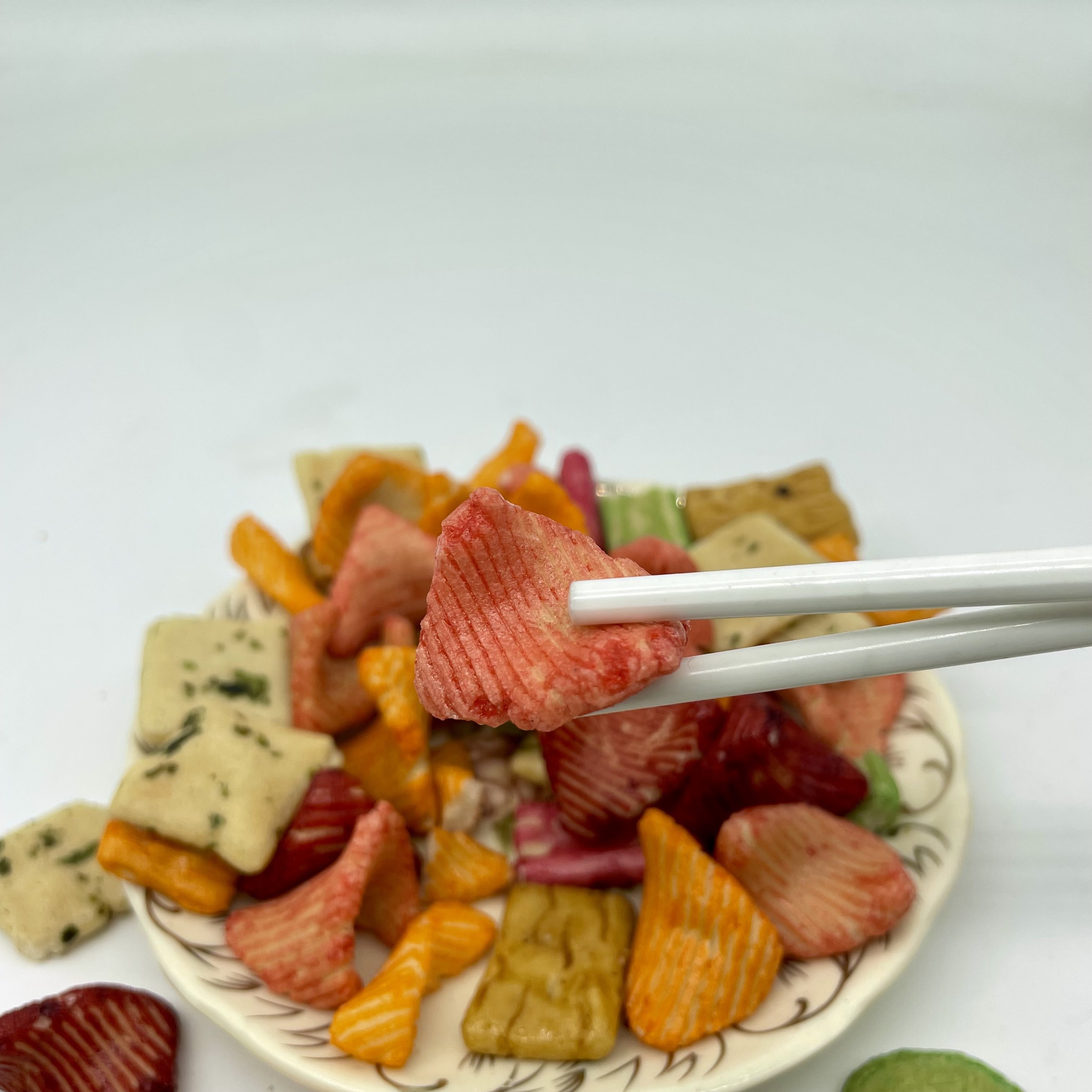 Crunchy Baked Glutinous Rice Crackers with Tapioca Starch Mulitiple ...