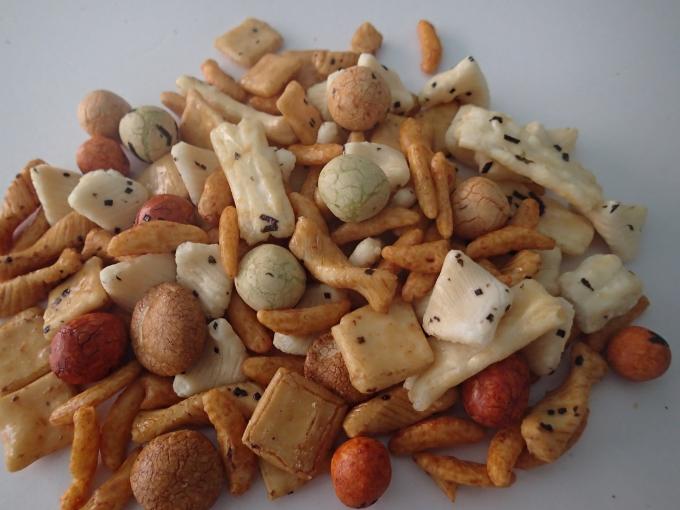 Starch Japanese Baked Rice Crackers Rice Cracker Mix With Coated Peanuts