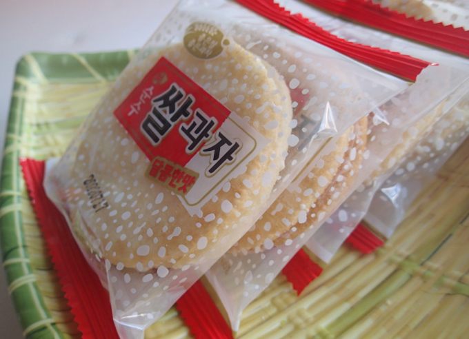 Sweety Flavor Senbei Rice Crackers Sliced Cookie Snow White Rice Cake