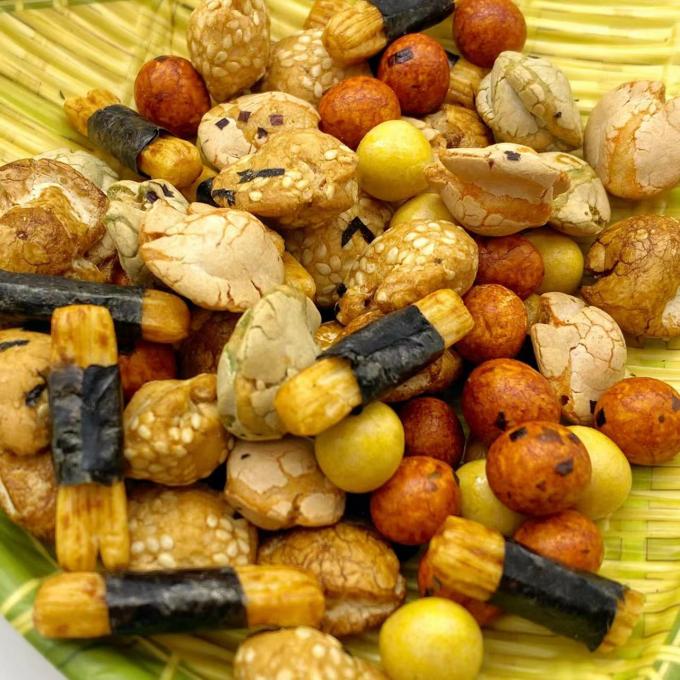 Japanese Roasted Snack Seaweed Rice Crackers Mixed Crispy Peanuts