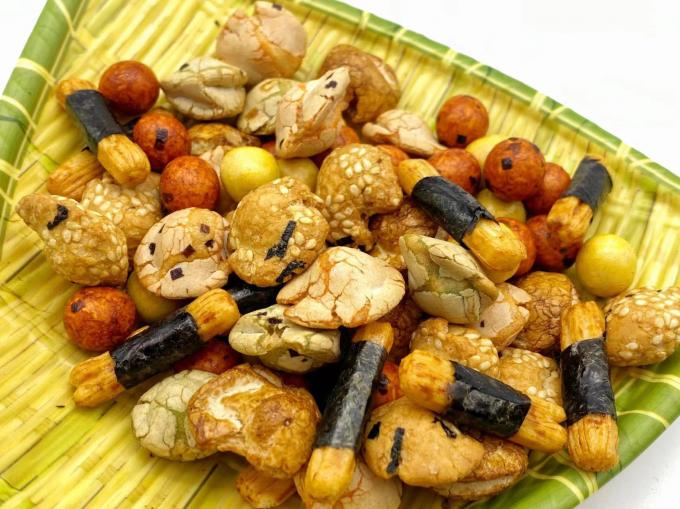 Japanese Roasted Snack Seaweed Rice Crackers Mixed Crispy Peanuts